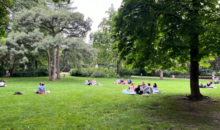 UNSCHOOLED & ORDINARY - Coffee with Sister Vassa